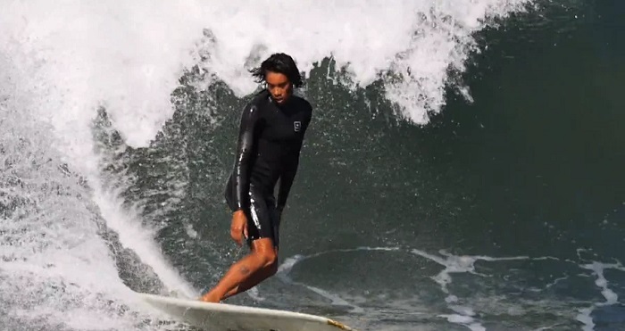 GRANT NOBLE, UN DÍA DE VERANO EN BLACKIES • SURFER RULE