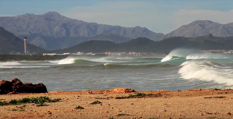 MALLORCA | SPAIN | SURF • SURFER RULE