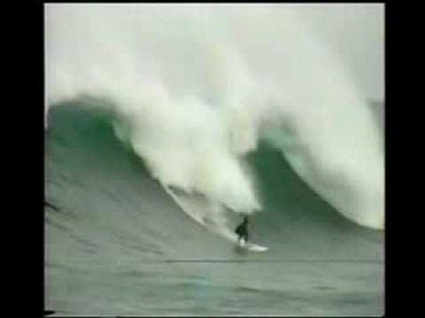 La ola y el surfing en la playa de Meñakoz en el año 1999 - SURFER RULE