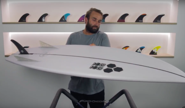 La revolución de los bonzer de Channel Islands de las tres quillas