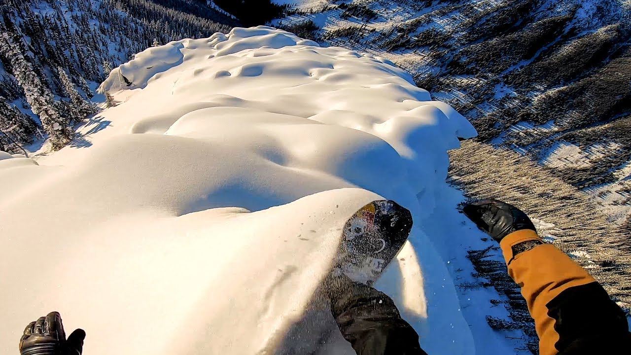 TRAVIS RICE´S INSANE PILLOW LINE • SURFER RULE • Más que surf, olas ...