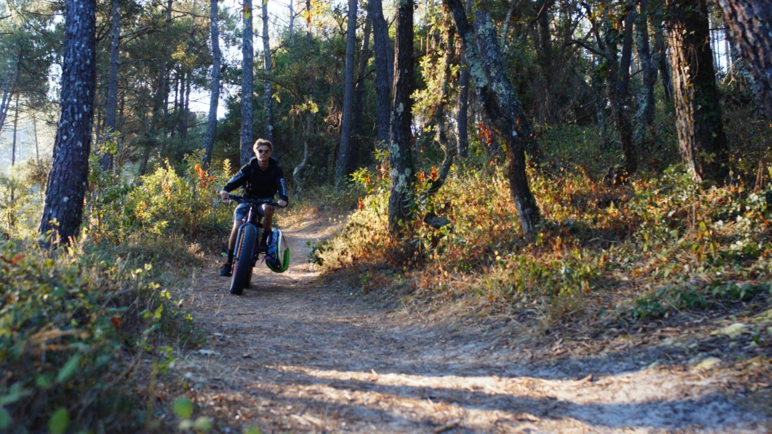 LANDAS: EL ETERNO VERANO DE SAM PITER • SURFER RULE • Más que surf ...