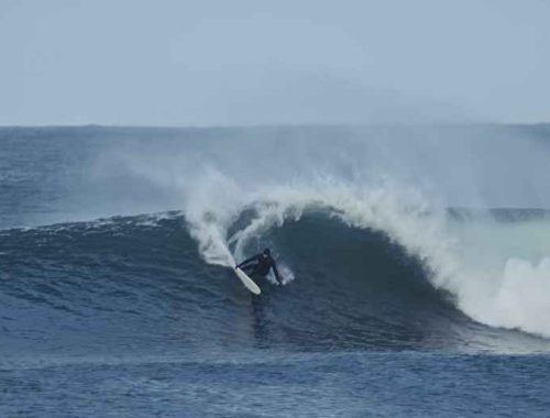 TORREN MARTYN en "DISTANT SHORE" - SURFER RULE