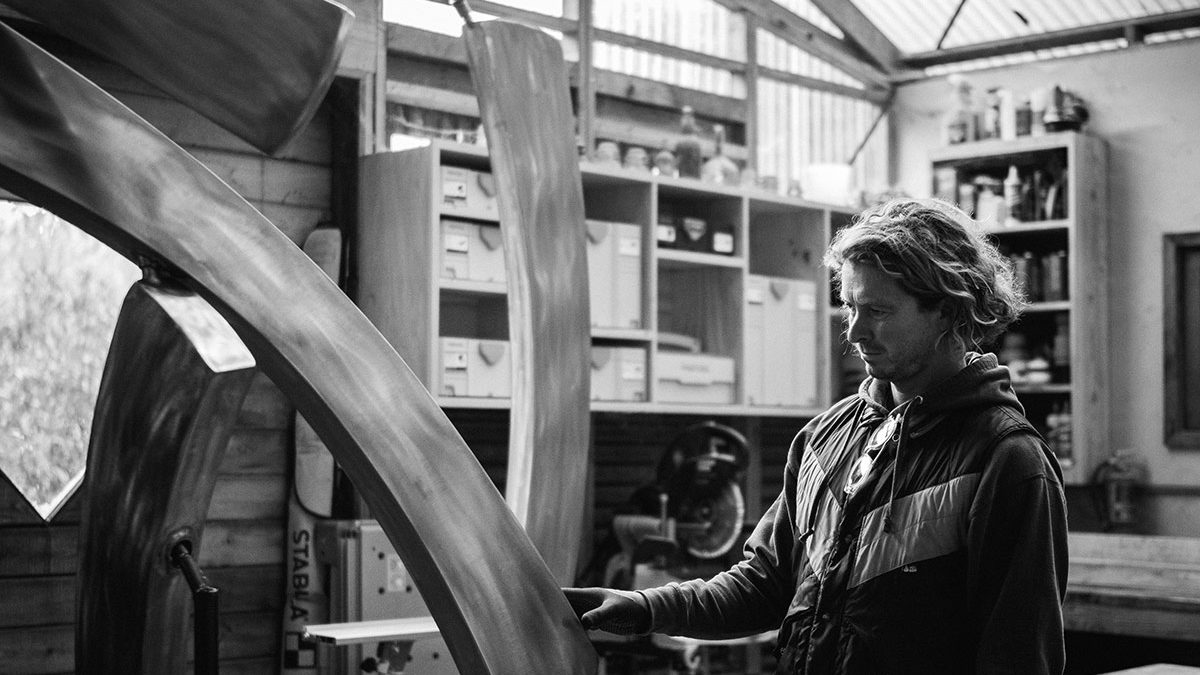 Nate Tyler en la serie The Radicals - SURFER RULE