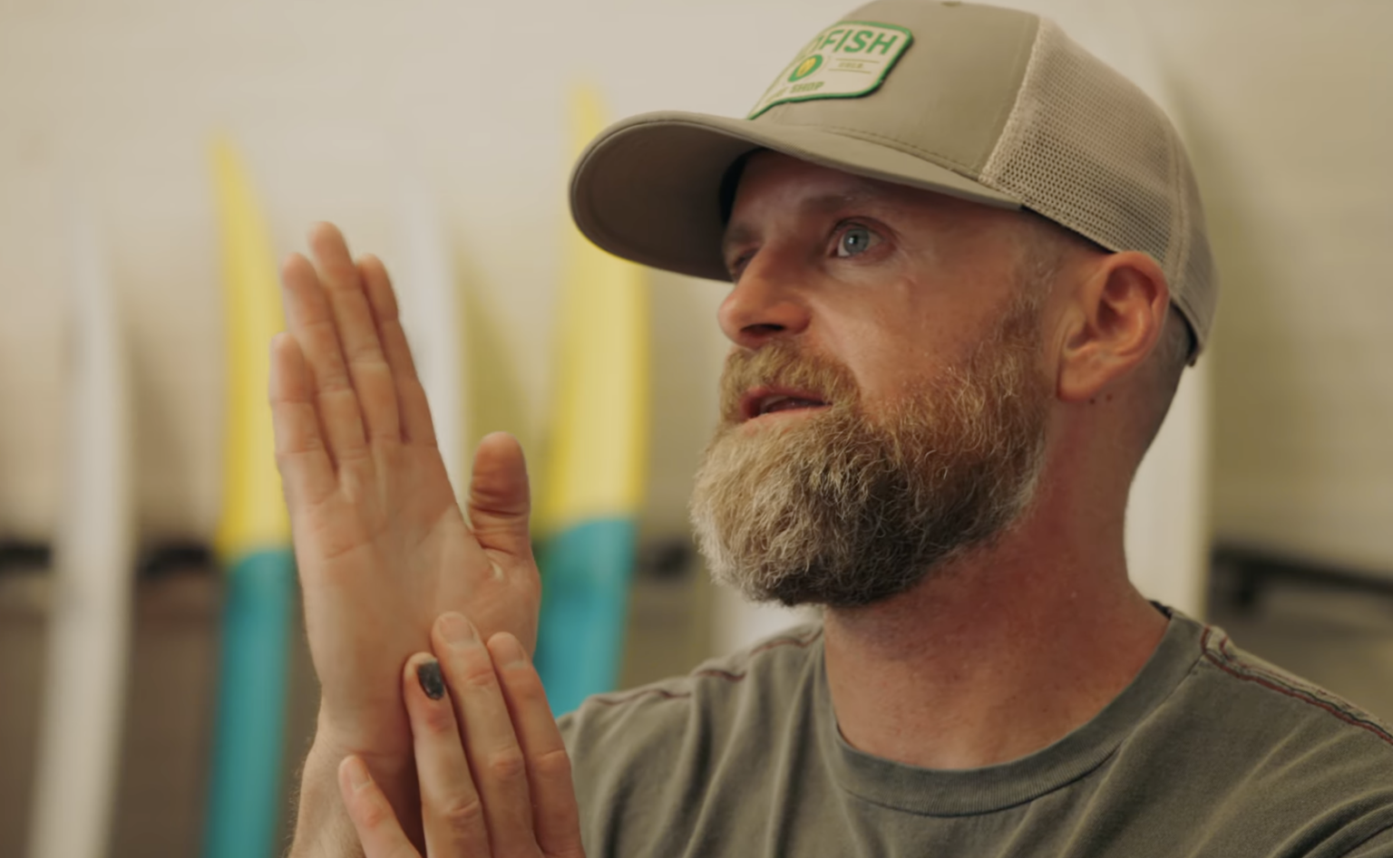 Mike Harvey y el auge del river surfing - SURFER RULE